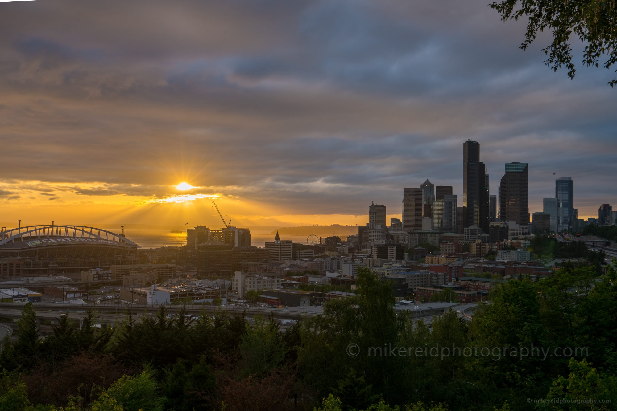 Seattle Photography City Evening Sunstar